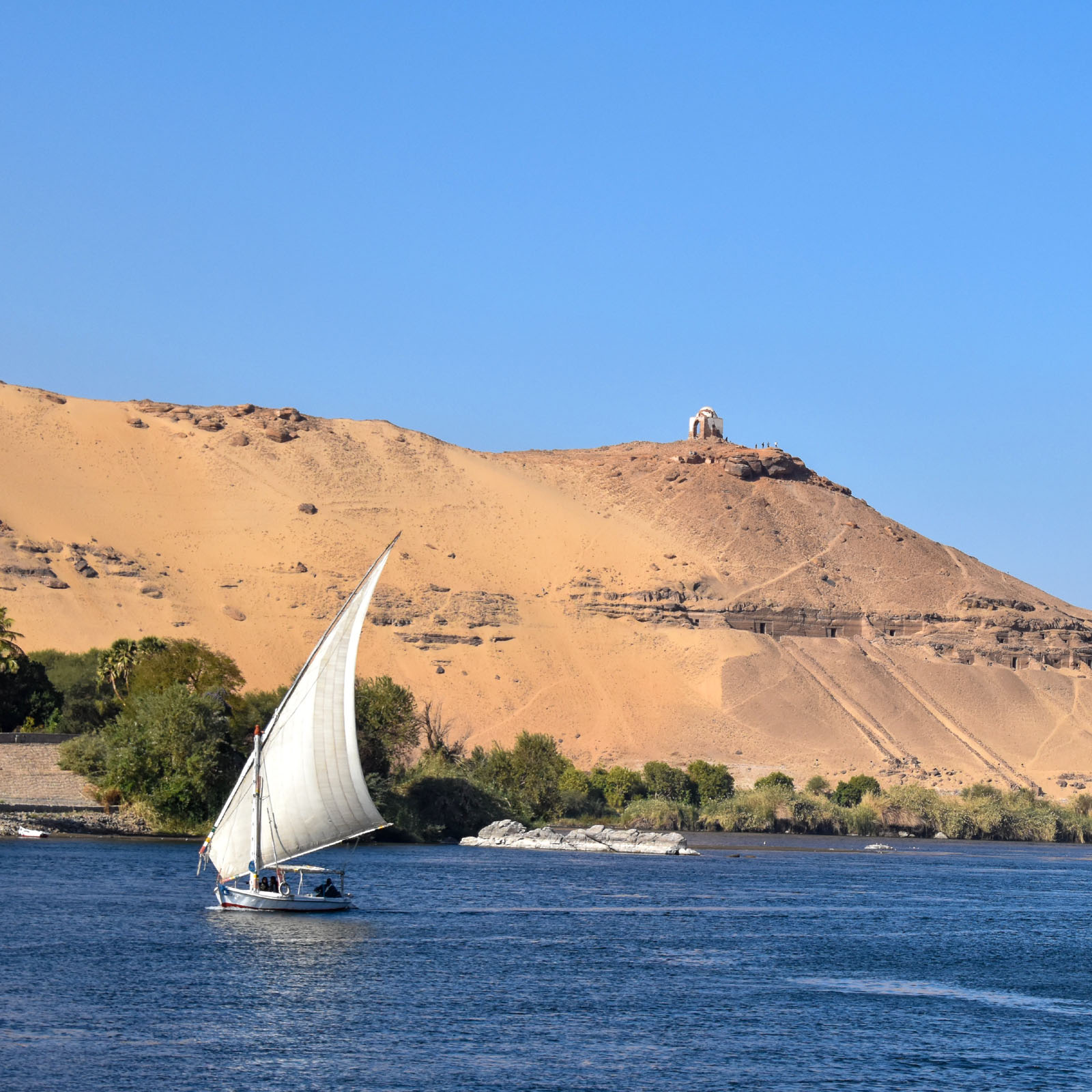 Aswan Day Tour: Temples and Ancient Gems - EGYPT REST TOURS